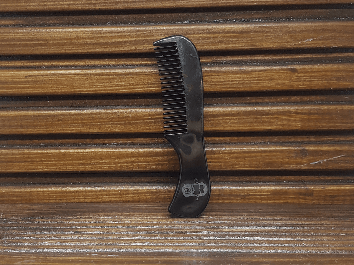 Miniature Tache Comb – The Beard Of Attraction